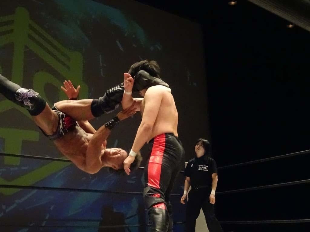 DDT・"Tetsuya Endo & Yuji Hino vs Kazusada Higuchi & Yuya Koroku ...